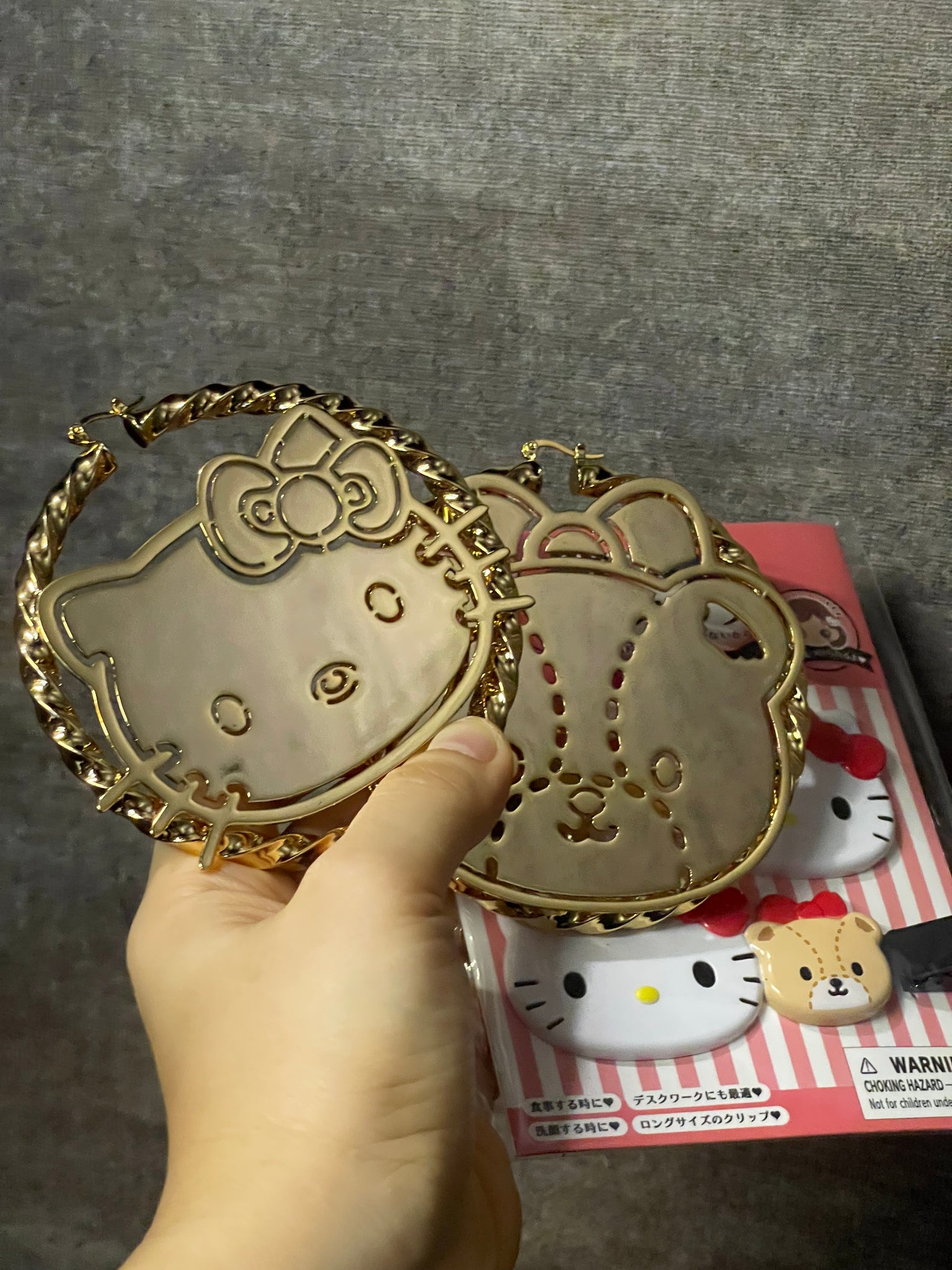 Custom Hello Kitty & Tiny Chum hoop earrings - Yellow Gold – Bijouterie Gonin