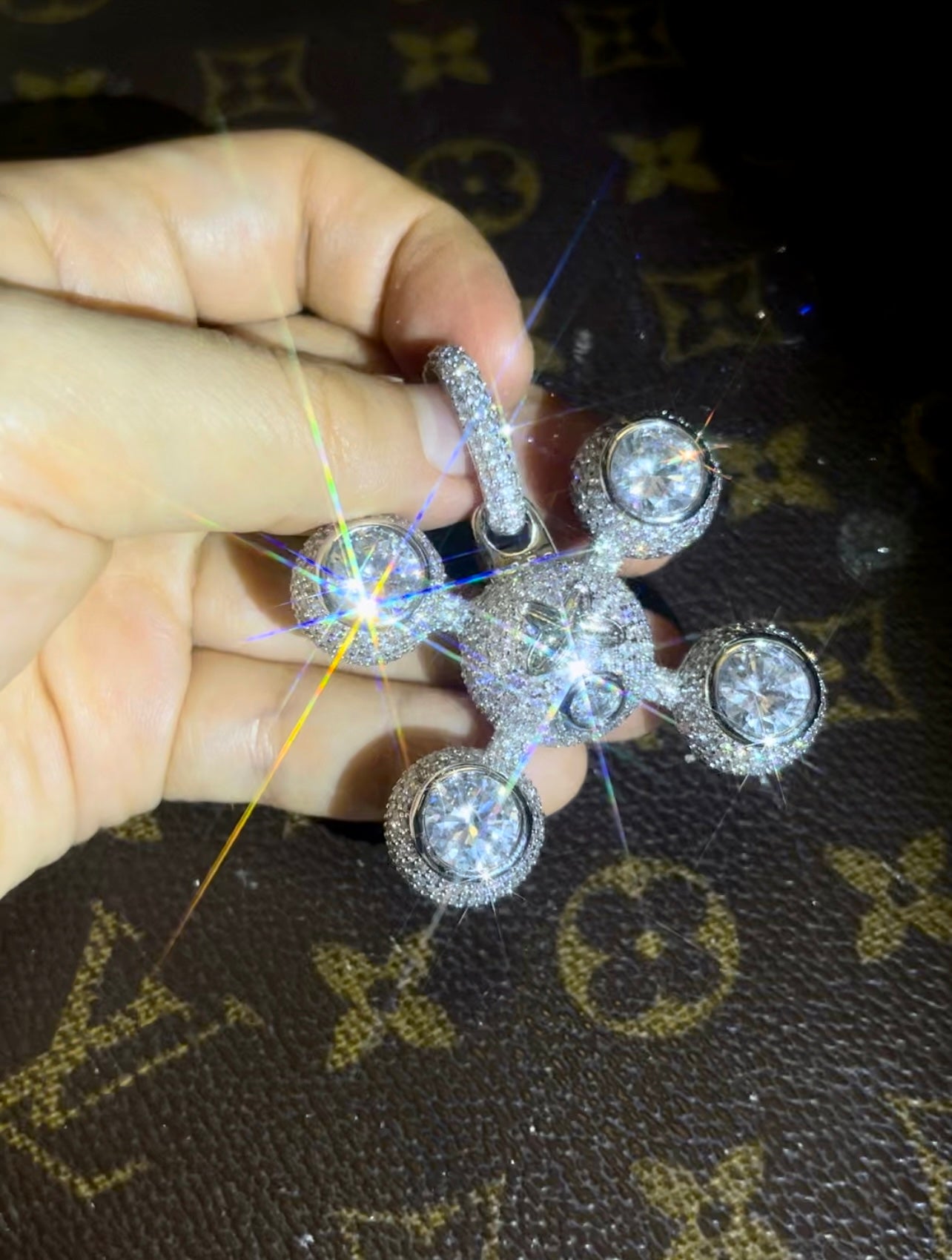 Custom drake Fully iced Sphere Leg Pendant - Silver – Bijouterie Gonin